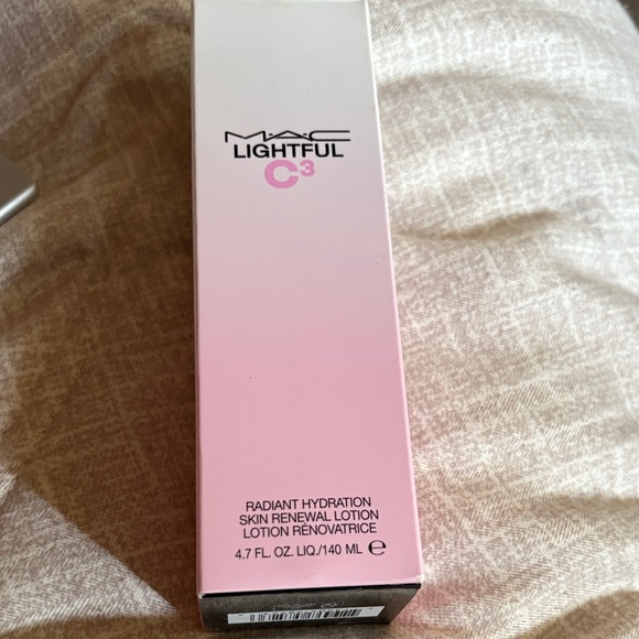 MAC Cosmetics | Skincare | Mac Cosmetics Lightful C3 Radiant Hydration ...